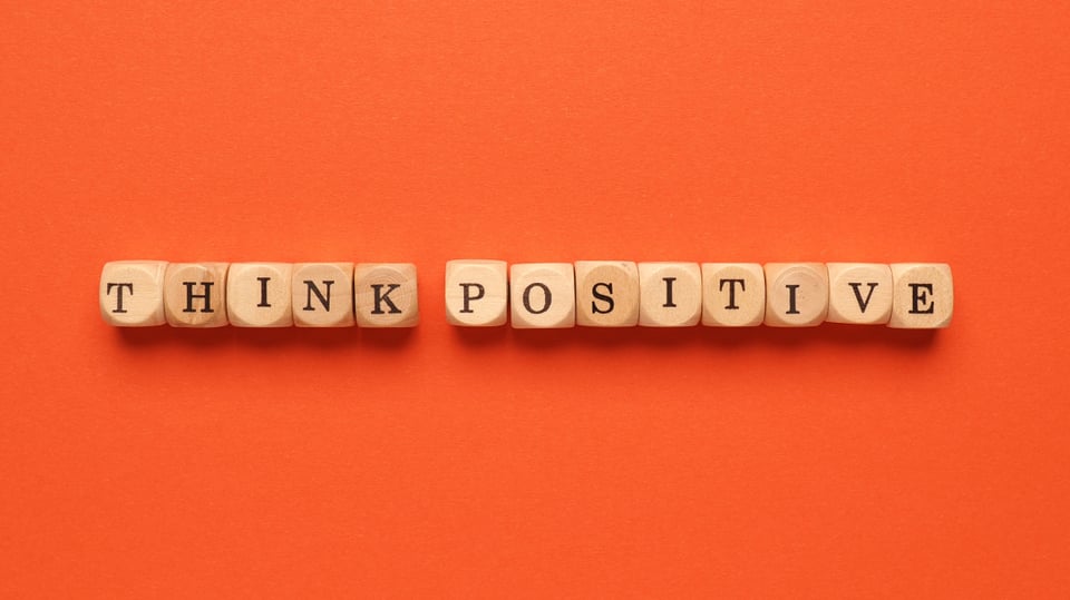 Wöchentliche Hörempfehlungen - Wenn positives Denken toxisch wird und 4 ...
