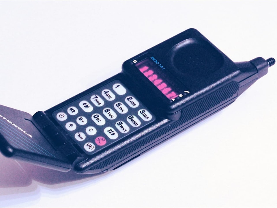 50 Jahre Handy - Wie aus einem Klotz ein faltbares Smartphone wurde ...