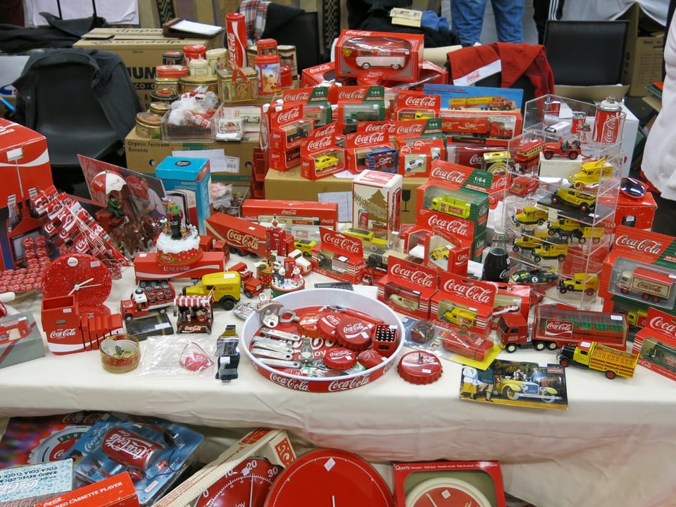 Ramsch oder Rarität? - Beliebte Sammlerbörse im Kleinbasel - News - SRF