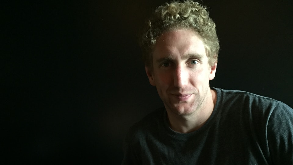 Eishockey allgemein - Unter dem Helm: Justin Krueger - Sport - SRF