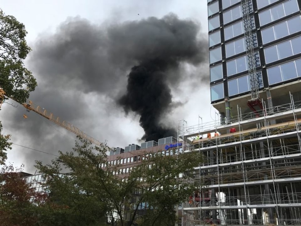 Basler Versicherung - Gebäude wegen Brand evakuiert - News - SRF