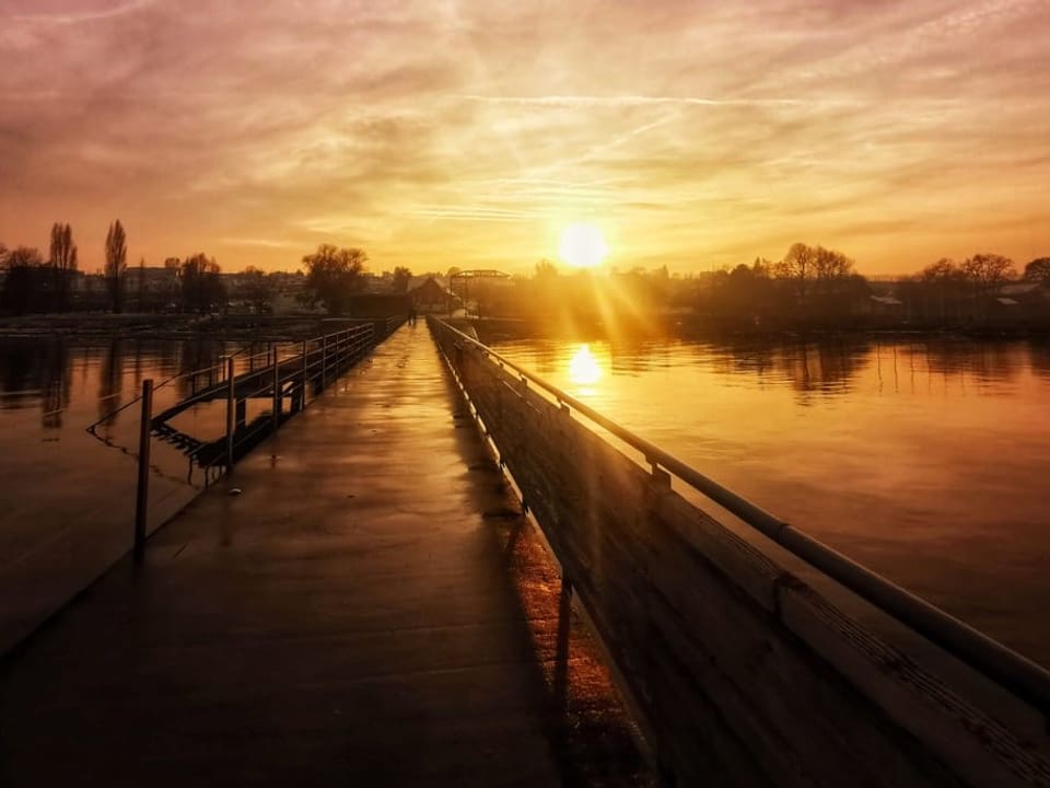 Wetterbilder - In diesen Tagen fantastisches Morgen- und Abendrot - Meteo - SRF