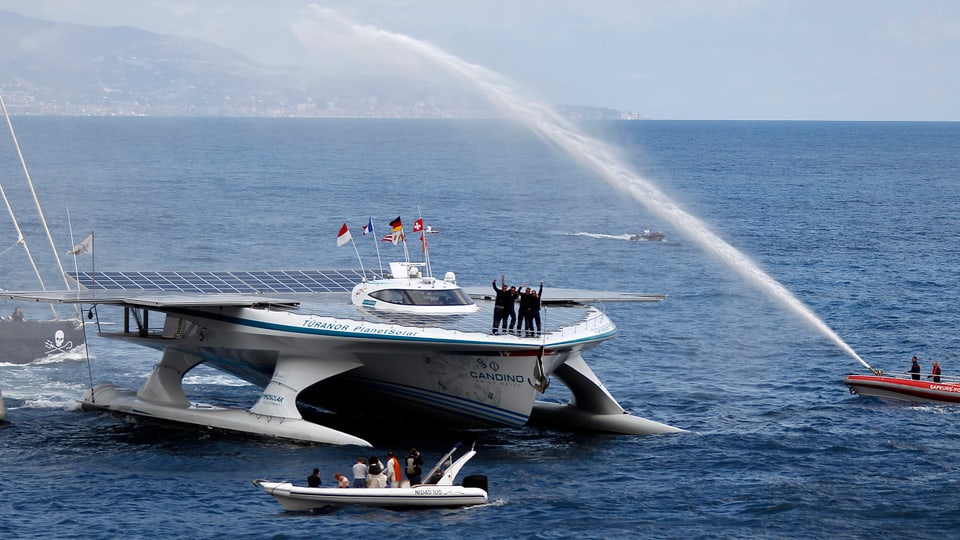 Panorama - Schweizer Solarboot stellt neuen Rekord auf - News - SRF