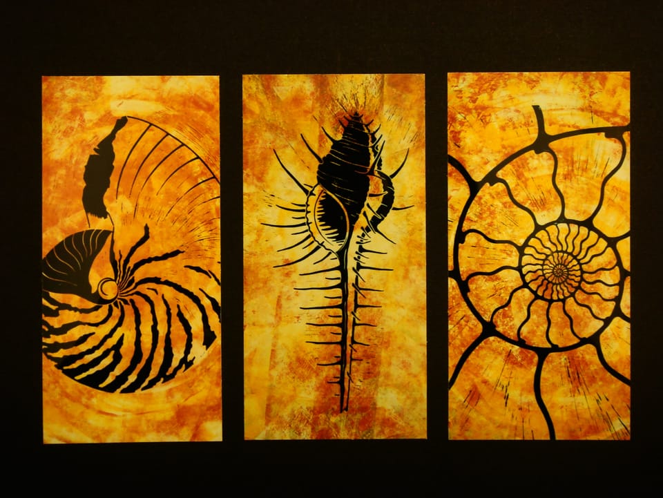 Gesellschaft & Religion - Mitra Devi mordet, malt und liebt das Morbide ...