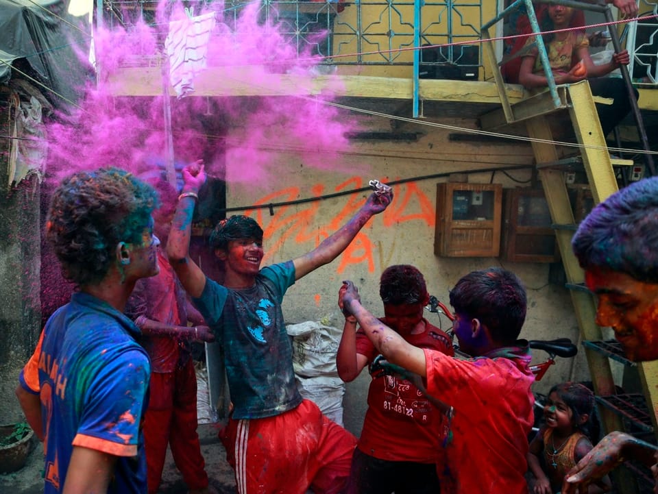 Panorama - Indien im Farbenrausch - News - SRF
