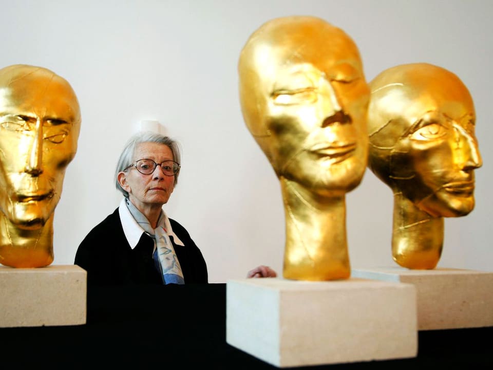 Kunst - Abschied von der Basler Künstlerin Eva Aeppli - Kultur - SRF