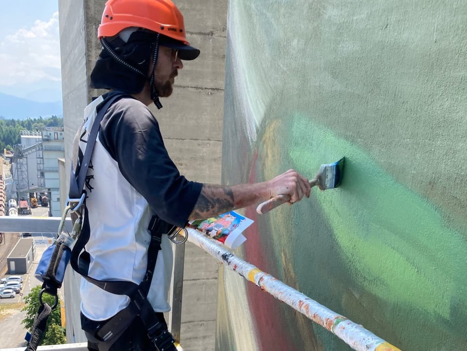 Street-Art auf Silo - In Luzern entsteht gerade das grösste Wandbild ...