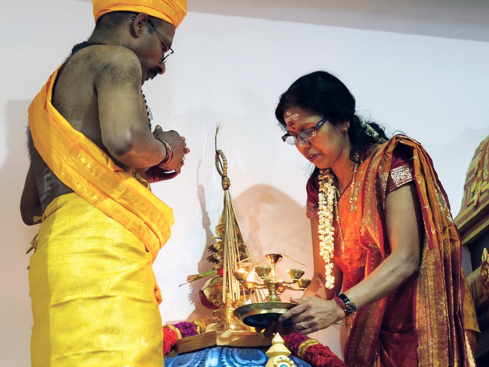 Hinduismus in der Schweiz - Früher im Wandschrank, heute mitten in der Gesellschaft - Kultur - SRF