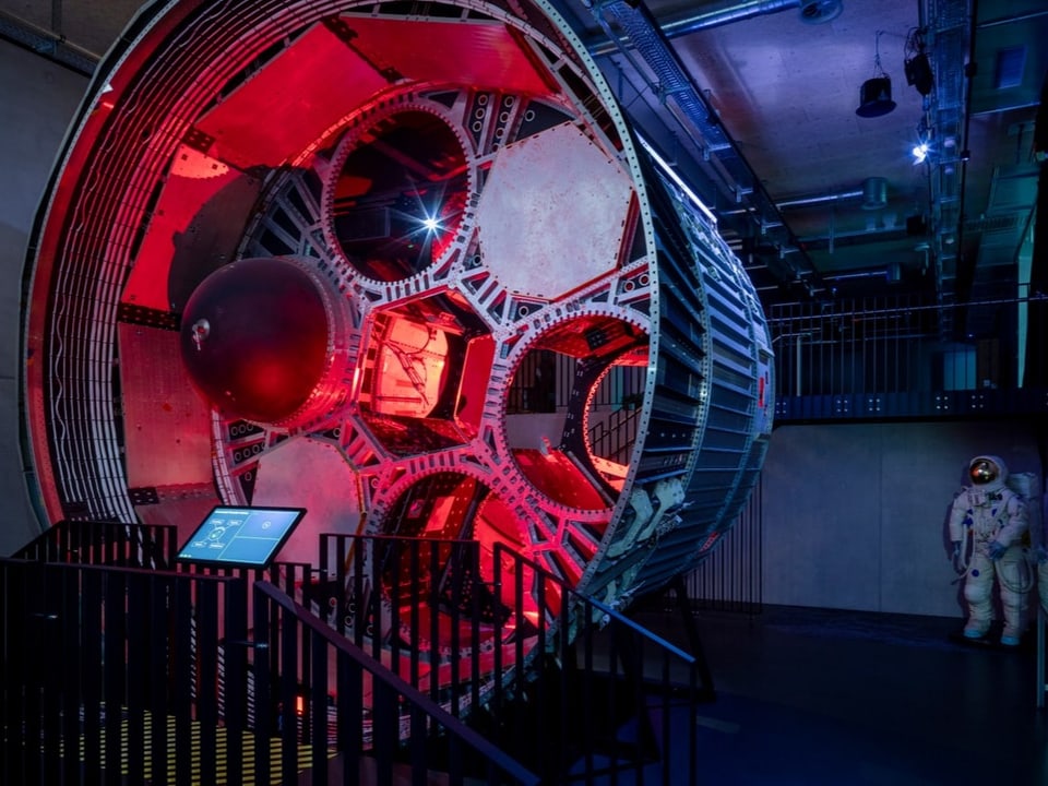 Space Eye Bern - Das Tor zum Weltall: Grösstes Teleskop der Schweiz ...