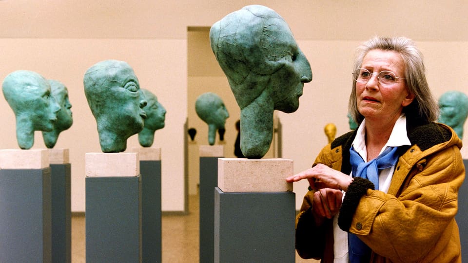 Kunst - Abschied von der Basler Künstlerin Eva Aeppli - Kultur - SRF