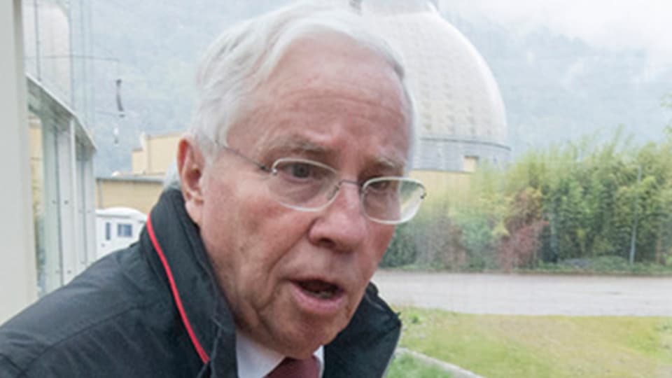 Schweiz - Verwirrter attackiert Christoph Blocher - News - SRF
