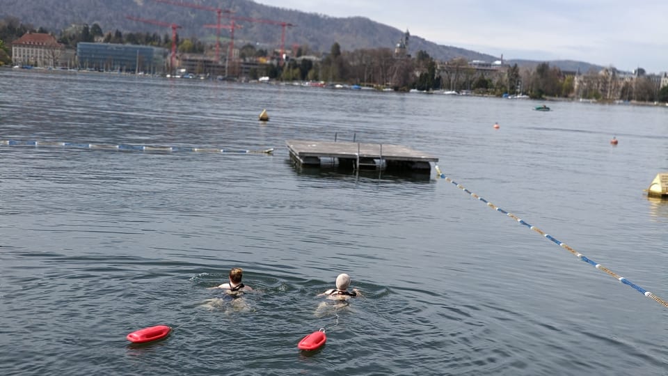 Trotz hoher Temperaturen - Eisbade-Fans wollen auch im Sommer ins kalte ...