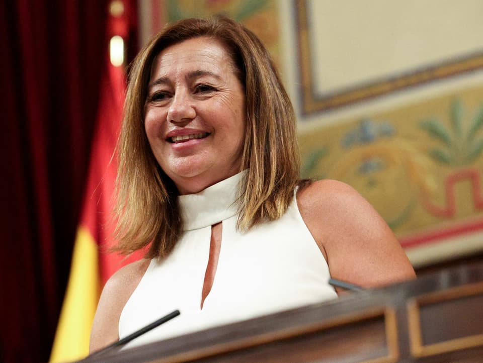 Etappensieg für Sozialisten - Spanien: Francina Armengol zur Parlamentspräsidentin gewählt ...