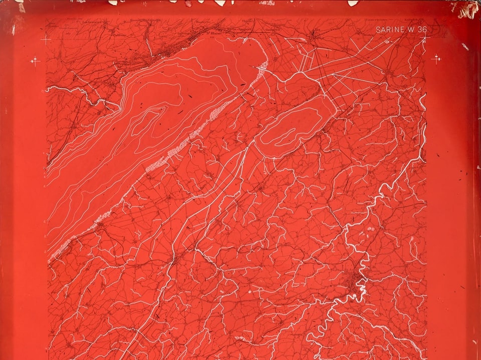 Schweizer Landeskarten - Wie Glas zum wichtigen Datenspeicher wurde ...