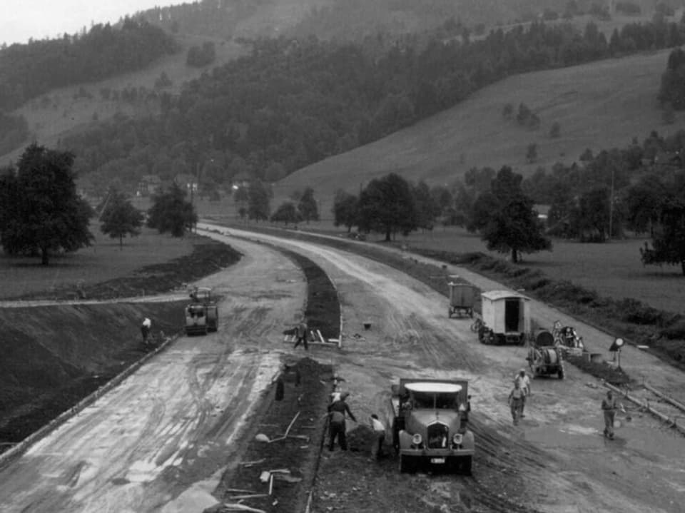 Autobahnausbau - Die Schweiz und ihre Nationalstrassen: eine ...