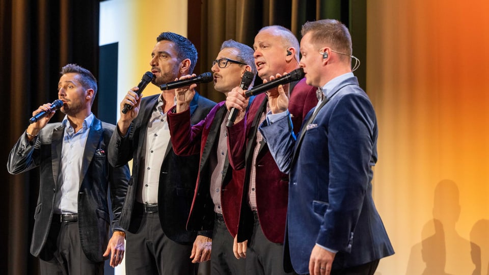 Schweizer Popkultur hautnah - «Swissmade»: Bliss brachte weihnachtliche ...