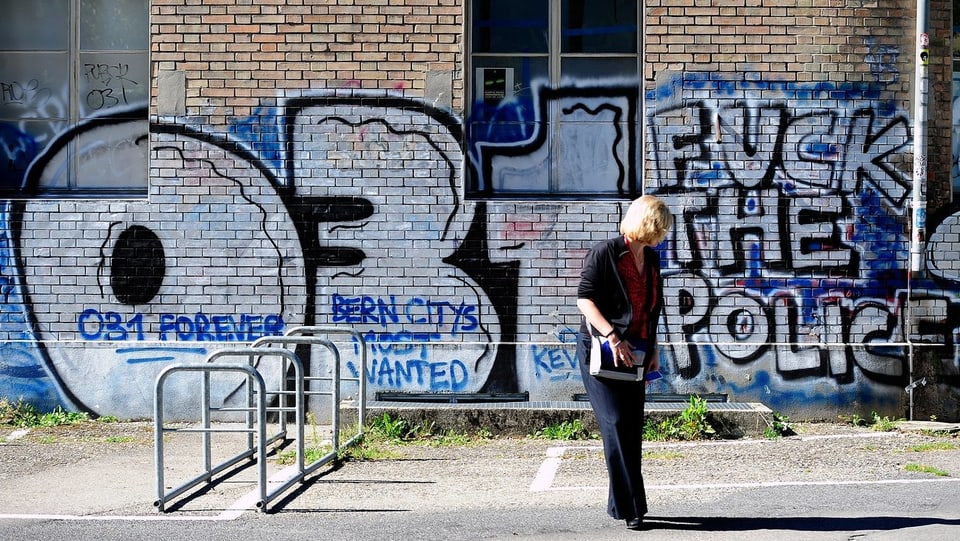 Nach Krawallen in Bern - Berner Sprayer-Gang will Staat bekämpfen ...
