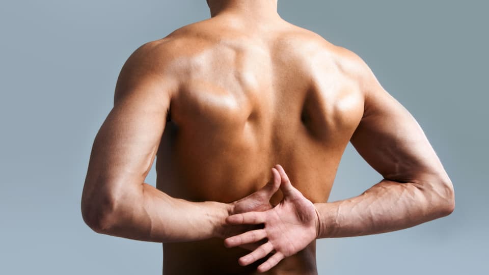 Rückenschmerzen vorbeugen - Drei Übungen für einen starken Rücken ...