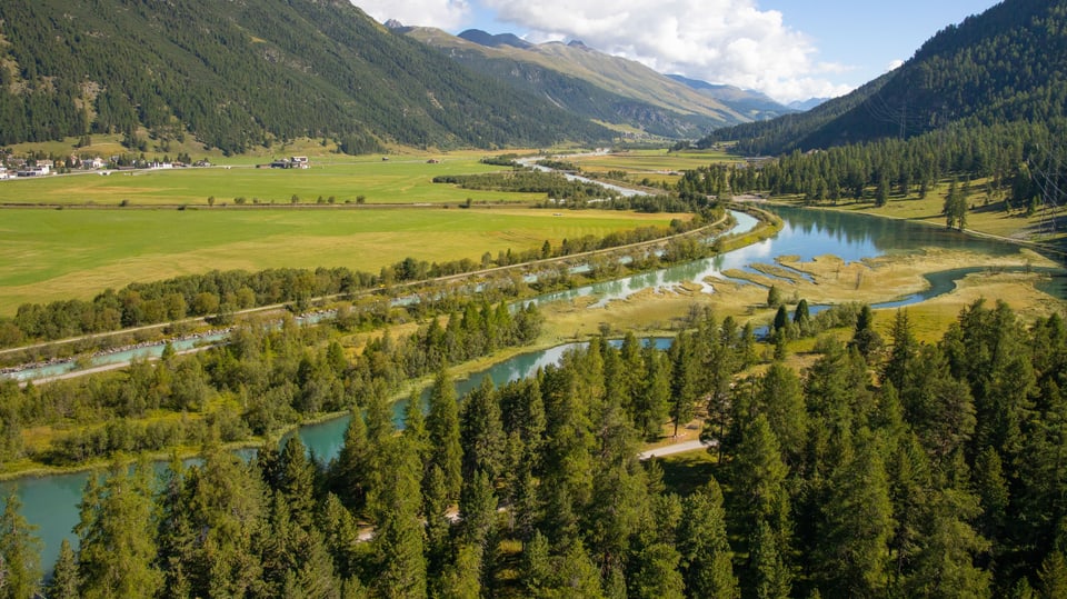 Naturnahe Gewässer - Der Inn sucht sich in Bever seinen eigenen Lauf ...