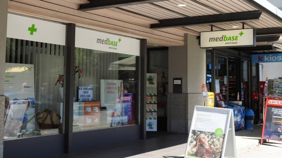 Apotheken-Deal - Migros kauft Schweizer Geschäft der Versandapotheke Zur Rose - News - SRF