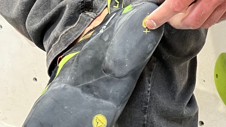 Bouldern: Giftige Chemikalien durch Abrieb von Kletterschuhen ...