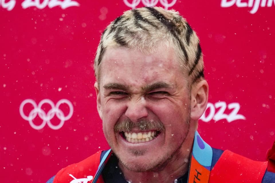 River Radamus an Ski-WM - Der «Paradiesvogel» mit dem buschigen Schnauz ...