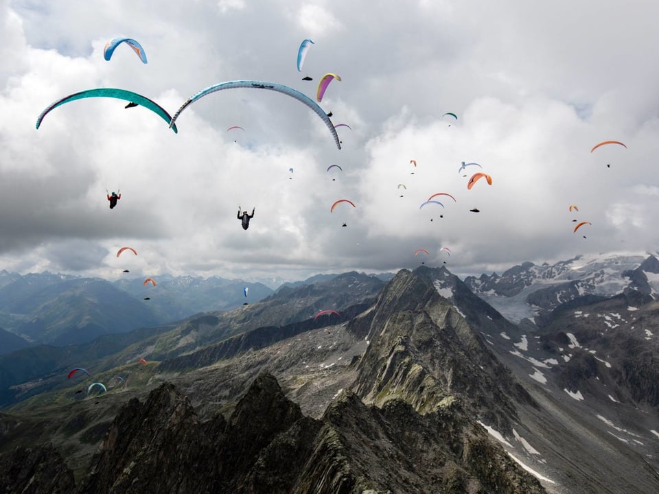 Disentis Open - Der wichtigste Gleitschirm-Wettkampf der Schweiz - News ...