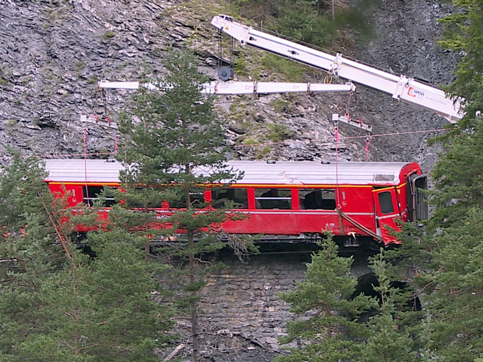 Schweiz - RhB-Strecke nach Unfall ab Samstag wieder offen - News - SRF