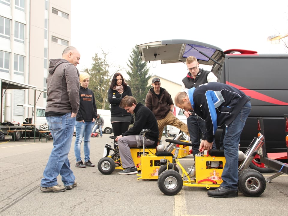 Highlights - Bierkisten-Race bei SRF 3! - Radio SRF 3 - SRF