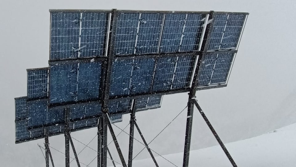 Energia per Tujetsch - Implant fotovoltaic da test en funcziun ...