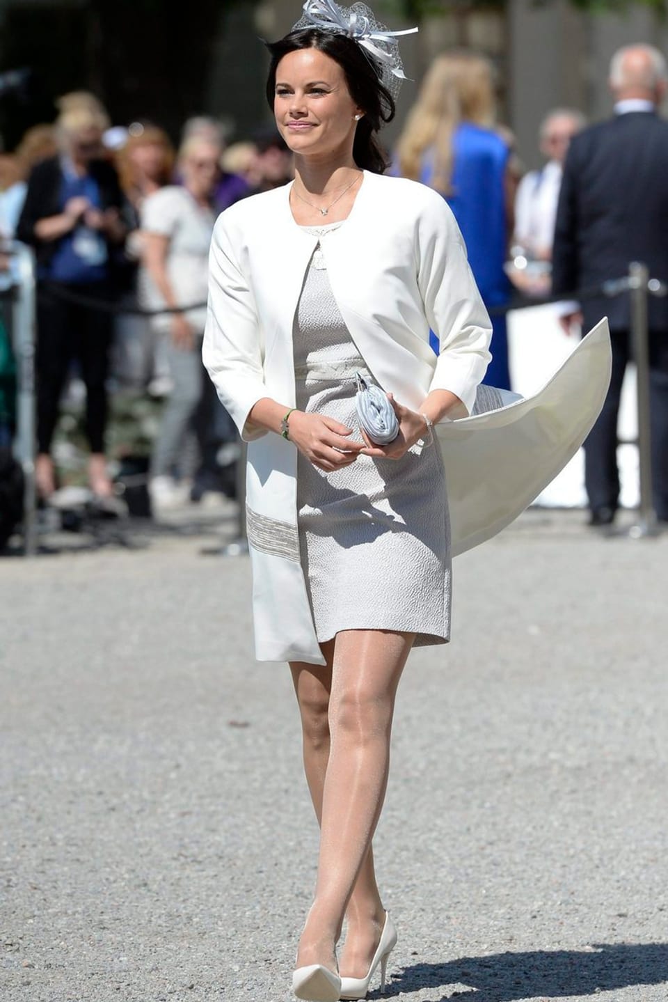 Royal - Geizen mit Reizen: Ex-Bikini-Model Sofia Hellqvist ganz züchtig - Glanz & Gloria - SRF