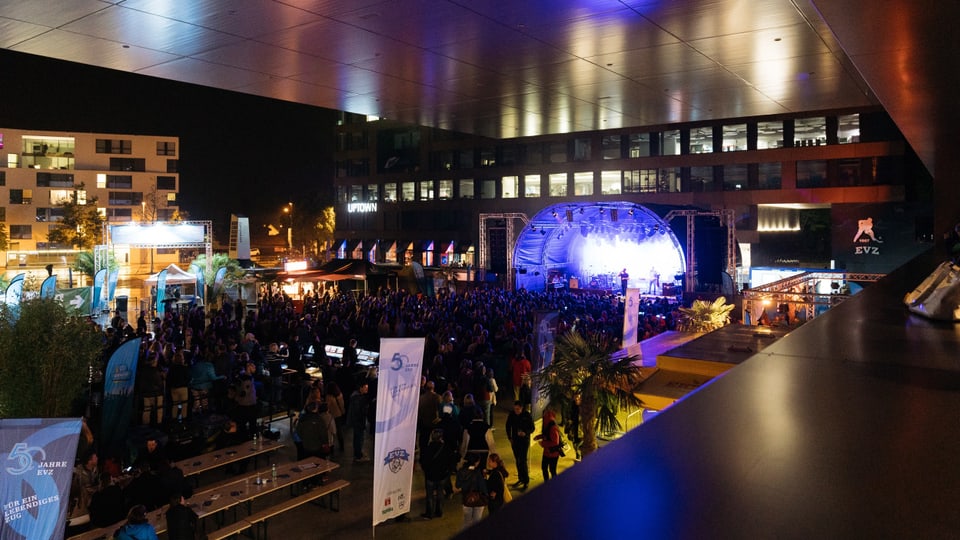 50 Jahre EV Zug - EVZ jubiliert und siegt - News - SRF