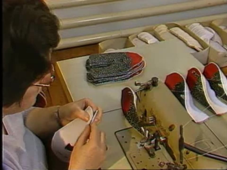 Tigerfinkli: Geschichte, Herkunft und Bedeutung des Kultschuhs - News - SRF