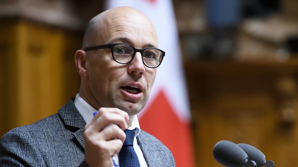 Kontroverse über CO2-Gesetz - GLP und Mitte kontern Argumente von Swiss ...