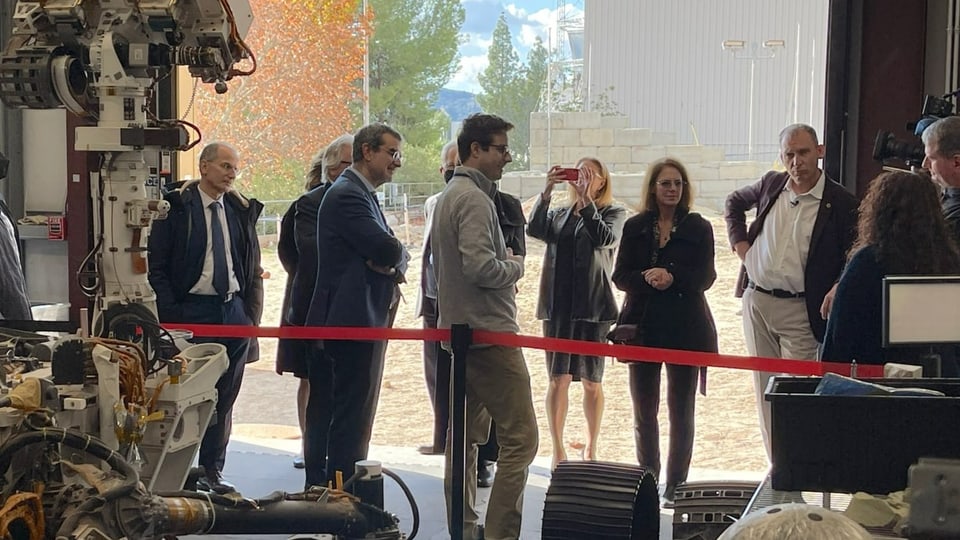 Schweizer Nasa-Chef tritt ab - Nach aussergewöhnlicher Karriere ...