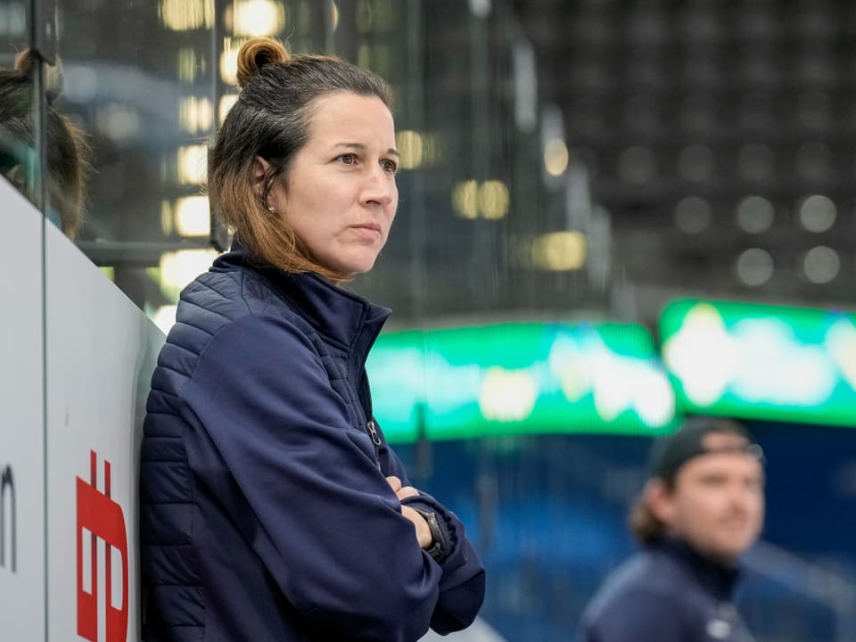 Cup-Wochenende in Luzern - Den EVZ-Frauen winkt der erste Titel - Sport ...