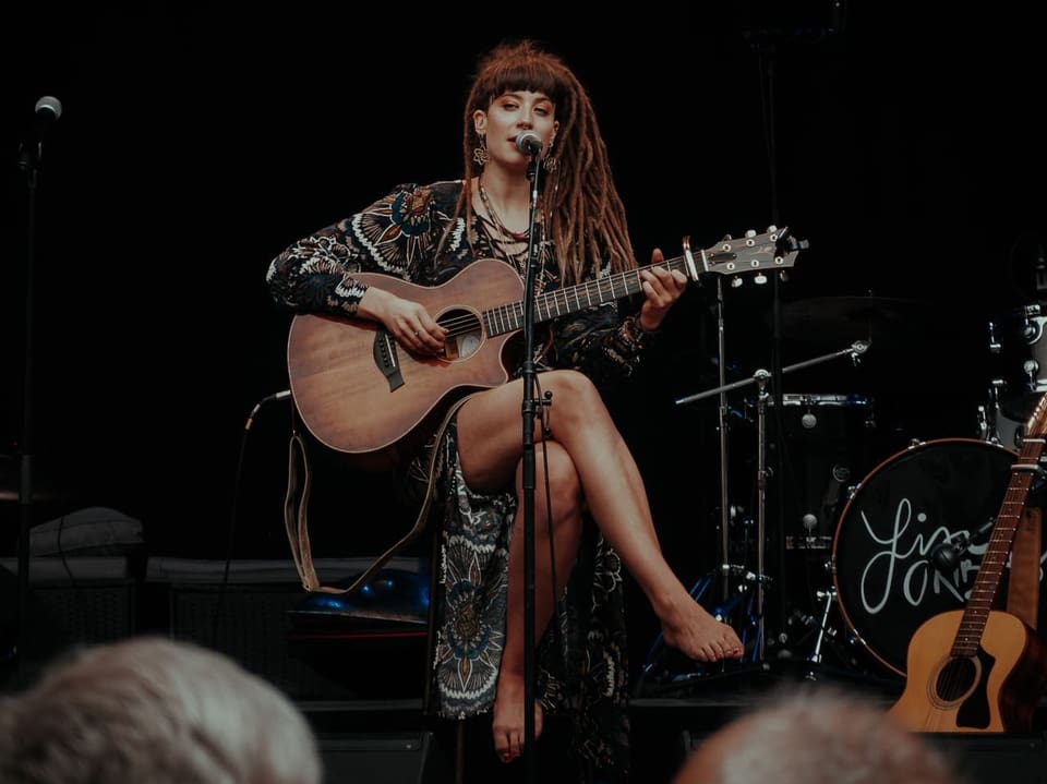 «SRF 3 Best Talent» September - Lisa Oribasi bringt Magie ins Leben ...