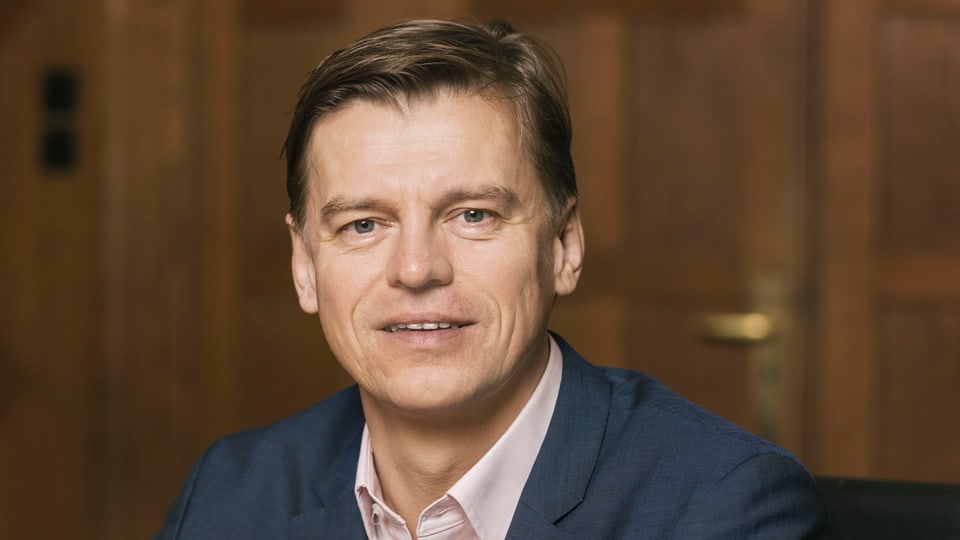 Abgang an der Falkenstrasse - CEO Veit Dengler verlässt die NZZ - News ...