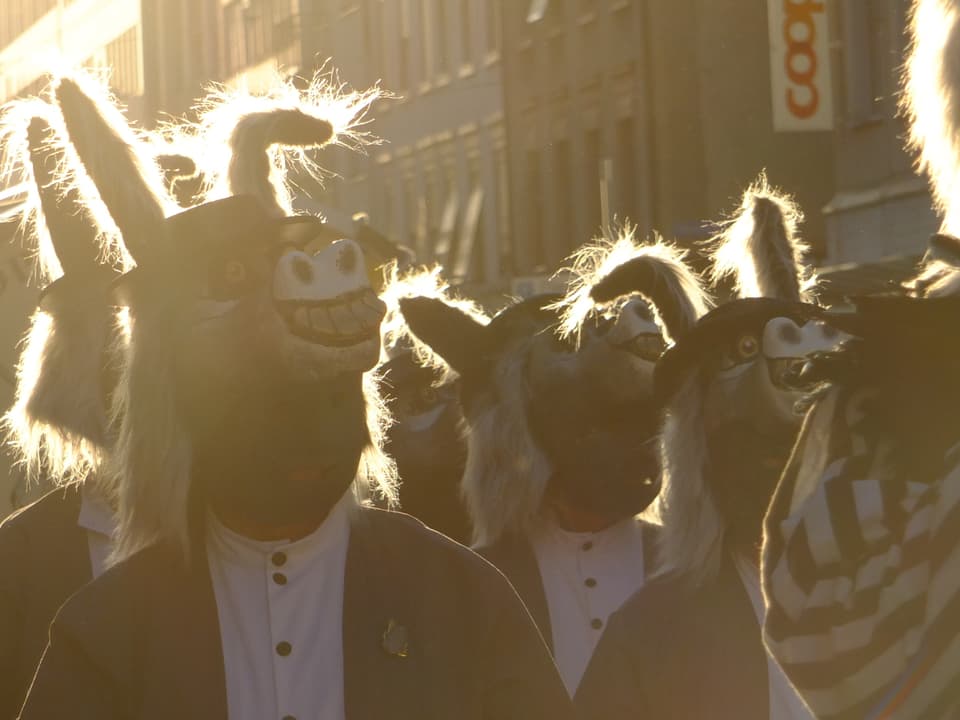 Basel Baselland - Morgestraich, Cortège, Laternen: Die Bilder - News - SRF