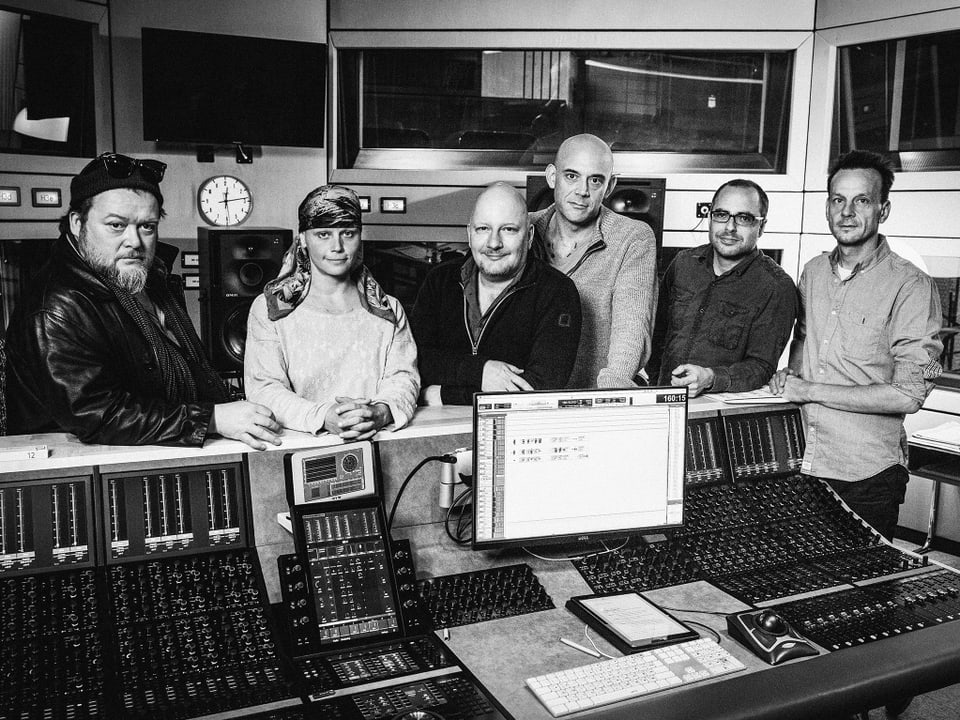 Hörspiel - «SRF-Radiokrimi»: Neue Krimireihe mit Schweizer Autoren ...