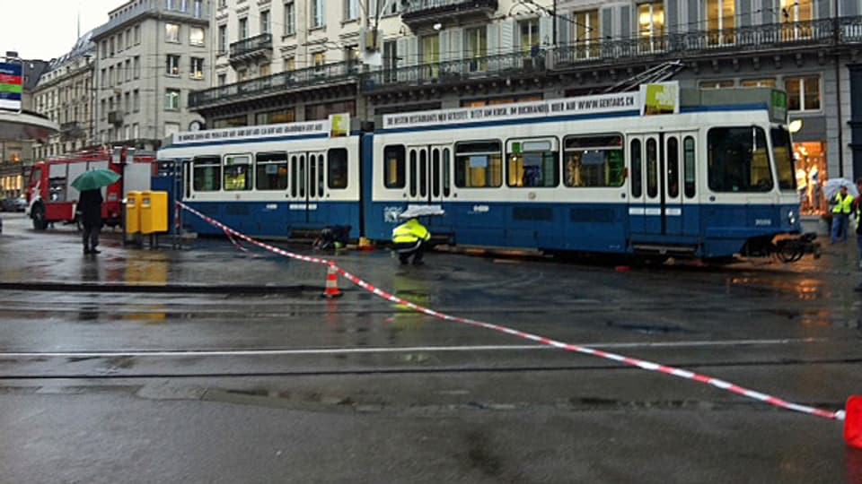 Zürich Schaffhausen - Tramunfall am Paradeplatz - News - SRF