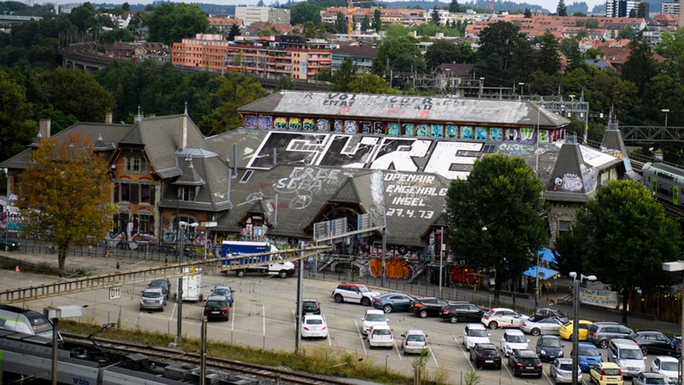 Reitschule Bern - Polizeiberichte dokumentieren über 200 Vorfälle ...