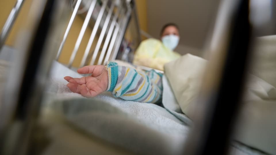 Empfehlung der EMA - Grünes Licht für RSV-Impfstoff für Säuglinge in EU ...