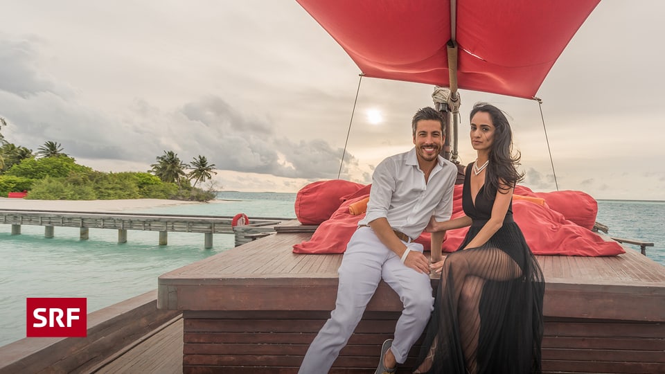 People - Romantik pur in den Flitterwochen: Max Loong öffnet das ...