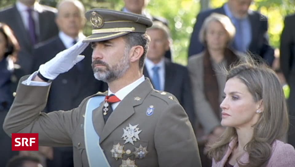 Royal - Prinz Felipe an Militärparade: Zeichen für baldigen ...