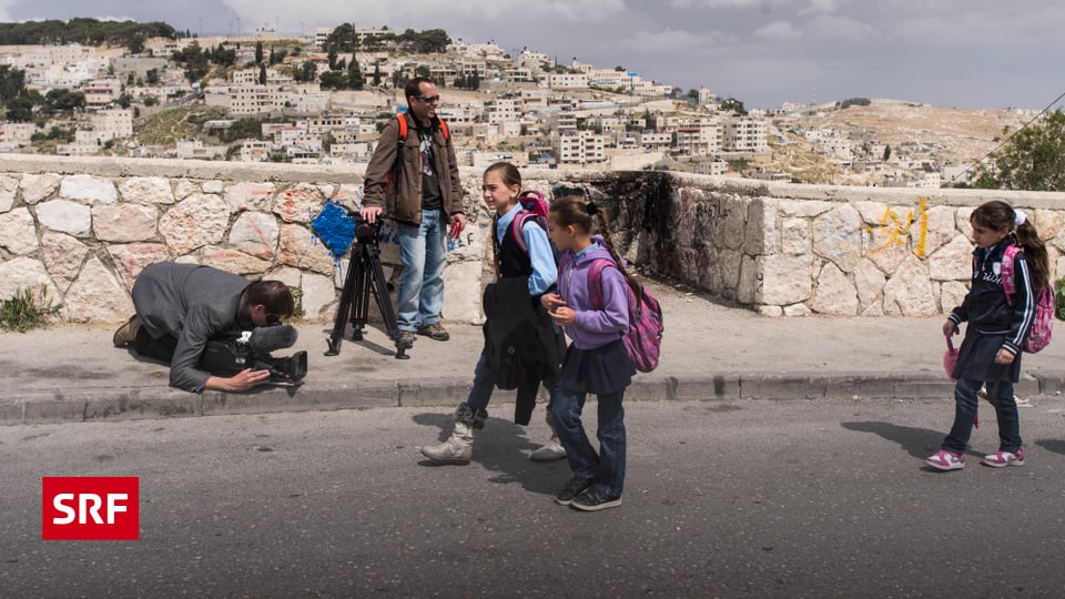 SRF DOK - «Ein Land, zwei Gesellschaften, kaum Berührungspunkte ...