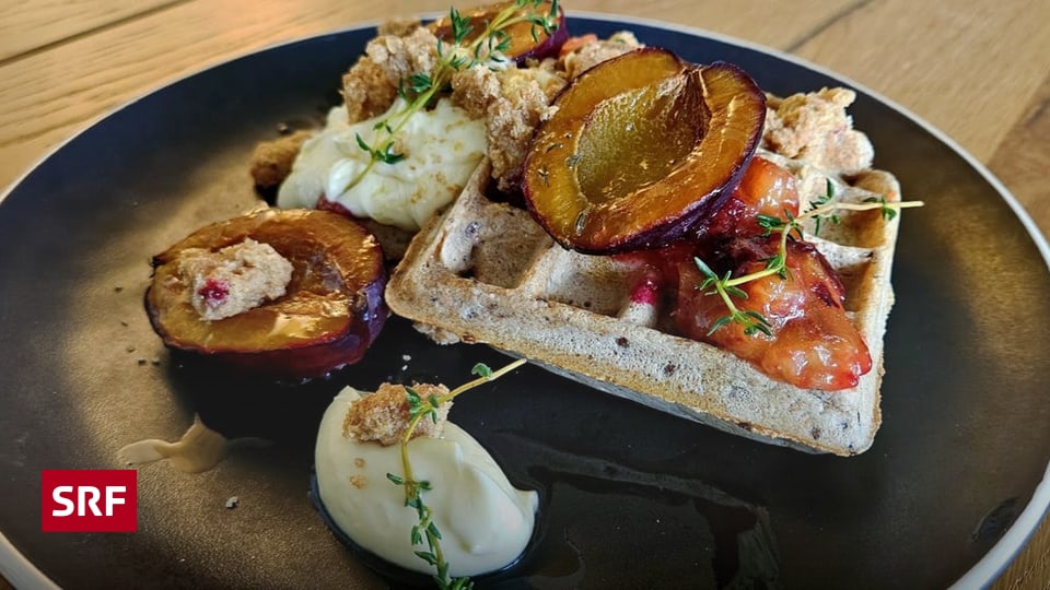Rezept aus Richterswil, ZH - Vollkorn-Waffeln mit Ofen-Zwetschgen - SRF ...