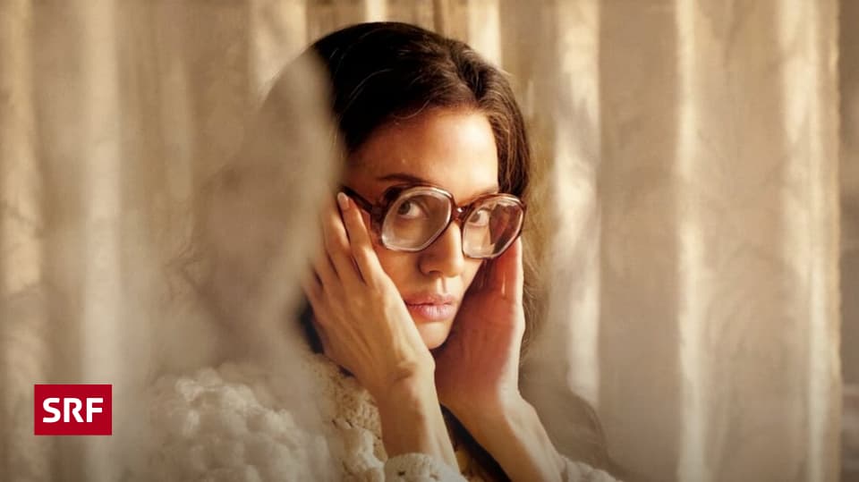 «Maria» – Angelina Jolie als Operndiva Maria Callas - Kultur - SRF