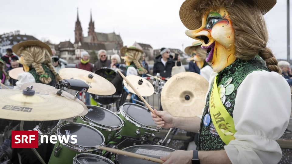 Basler Fasnacht: Morgestraich läutet die «drey scheenschte Dääg» ein ...