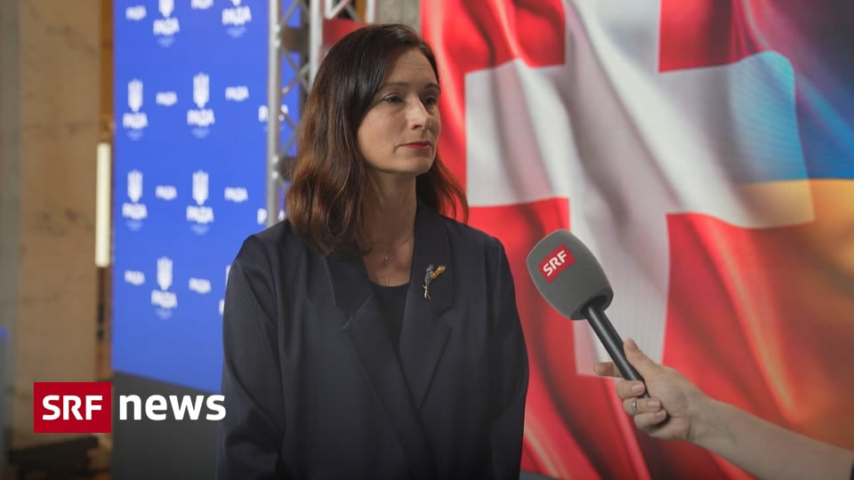 Ruby de rossi nackt pictures are slightly touched up, yet